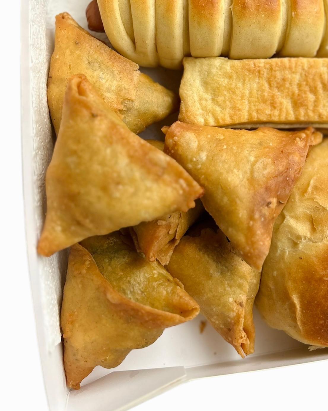 Box of Vegetable Asian Samosa - Decelebrant | Quality Pastries